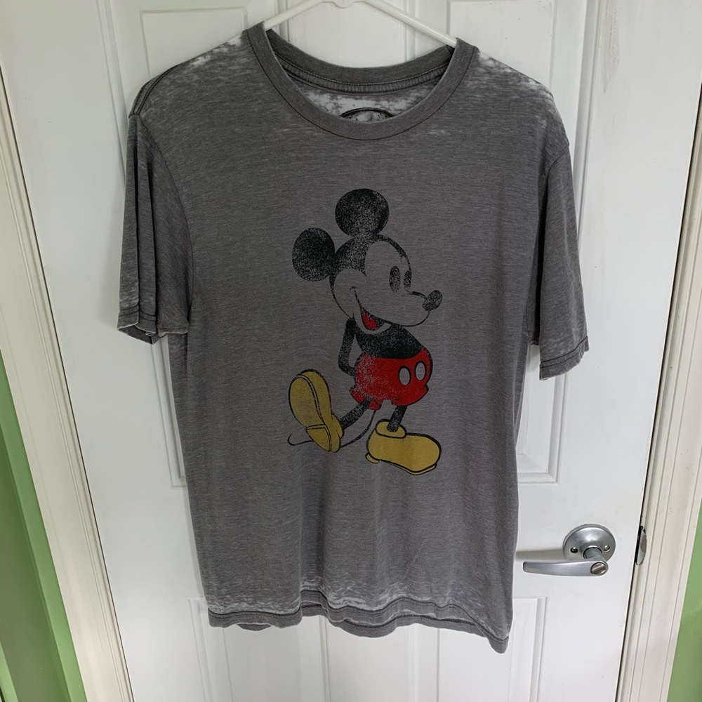 Gray Mickey Mouse T-Shirt Size Medium - Gem